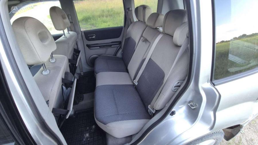 Pelēks Nissan X-Trail 2006 Viļņa, ar dzinēja tilpumu 2.50 L un nobraukumu 344 tūkst. km par 2200 €, foto 38 vietnē AUTOMOTO.COM.LV