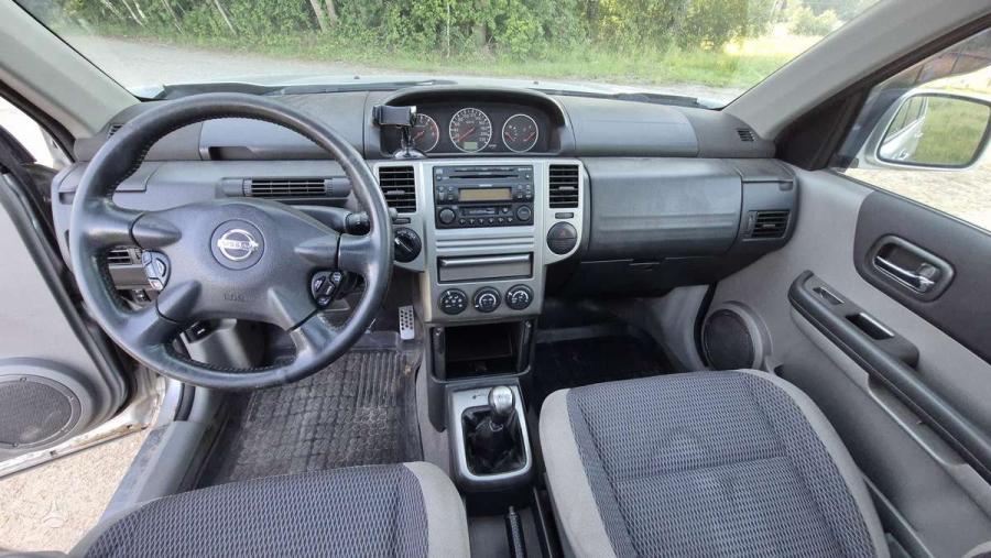 Pelēks Nissan X-Trail 2006 Viļņa, ar dzinēja tilpumu 2.50 L un nobraukumu 344 tūkst. km par 2200 €, foto 41 vietnē AUTOMOTO.COM.LV