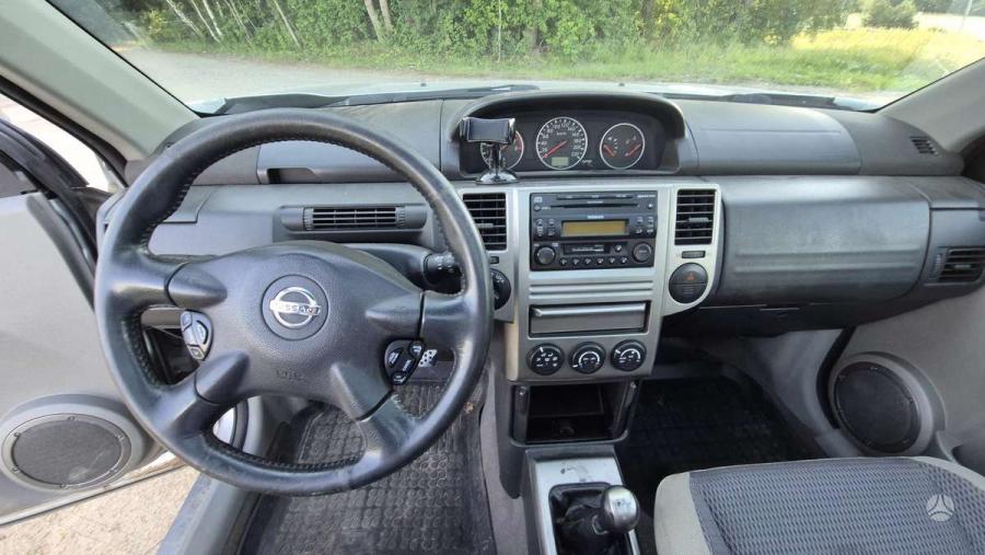 Pelēks Nissan X-Trail 2006 Viļņa, ar dzinēja tilpumu 2.50 L un nobraukumu 344 tūkst. km par 2200 €, foto 42 vietnē AUTOMOTO.COM.LV
