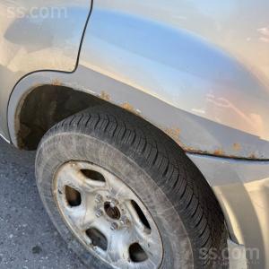 Pelēks Nissan X-Trail 2006 Rīga, ar dzinēja tilpumu 2.20 L un nobraukumu 279 tūkst. km par 1200 €, foto 6 vietnē AUTOMOTO.COM.LV