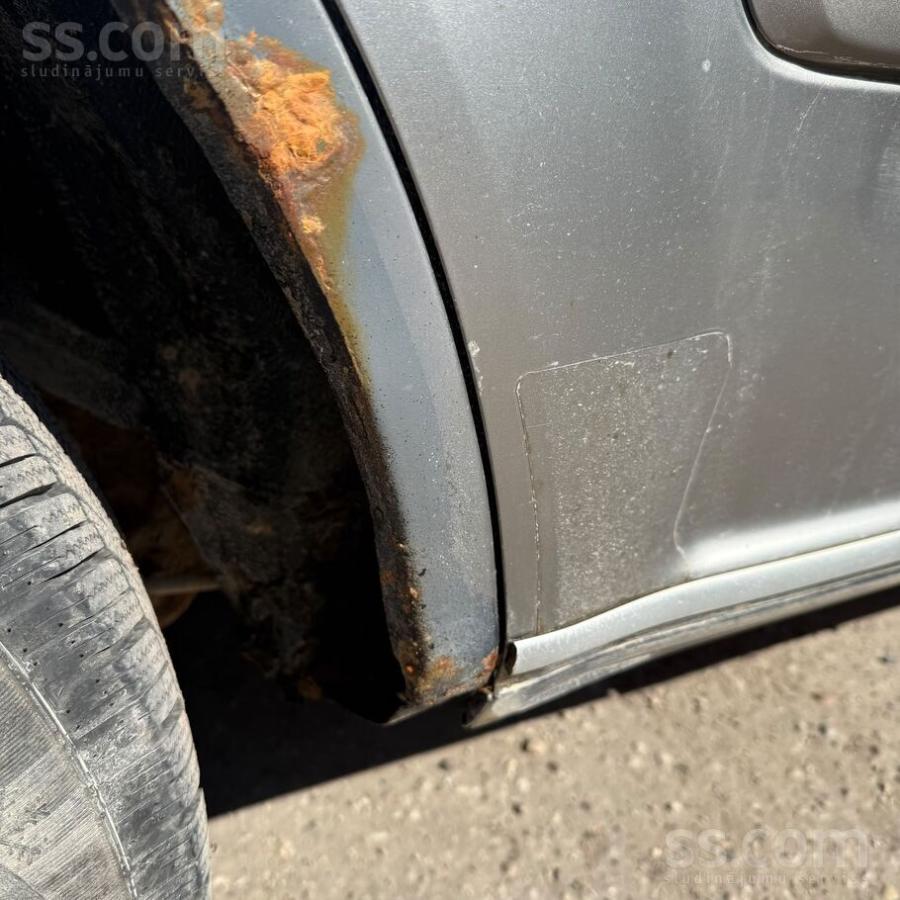 Pelēks Nissan X-Trail 2006 Rīga, ar dzinēja tilpumu 2.20 L un nobraukumu 279 tūkst. km par 1200 €, foto 12 vietnē AUTOMOTO.COM.LV