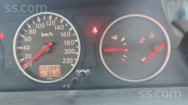 Pelēks Nissan X-Trail 2006 Preiļi, ar dzinēja tilpumu 2.20 L un nobraukumu 284 tūkst. km par 3200 €, foto 3 vietnē AUTOMOTO.COM.LV