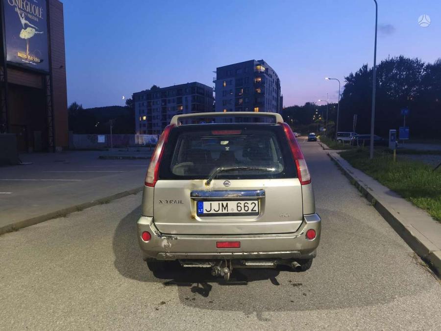 Pelēks Nissan X-Trail 2006 Viļņa, ar dzinēja tilpumu 2.18 L un nobraukumu 402 tūkst. km par 1250 €, foto 7 vietnē AUTOMOTO.COM.LV