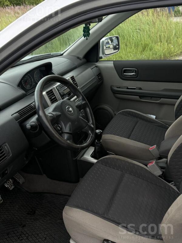 Pelēks Nissan X-Trail 2006 Kuldīga, ar dzinēja tilpumu 2.20 L un nobraukumu 240 tūkst. km par 2200 €, foto 4 vietnē AUTOMOTO.COM.LV