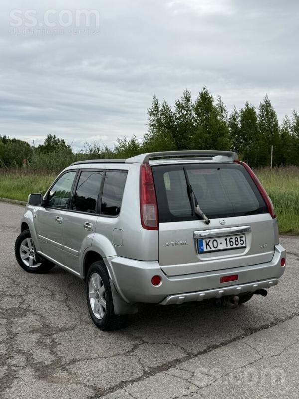 Grey Nissan X-Trail 2006 in Kuldiga, with an engine capacity of 2.20 L and mileage of 240 thousand km for 2200 €, photo 3 on AUTOMOTO.COM.LV