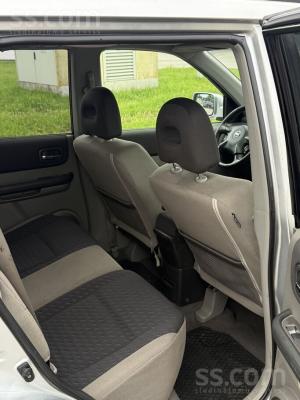 Pelēks Nissan X-Trail 2006 Kuldīga, ar dzinēja tilpumu 2.20 L un nobraukumu 240 tūkst. km par 2200 €, foto 6 vietnē AUTOMOTO.COM.LV