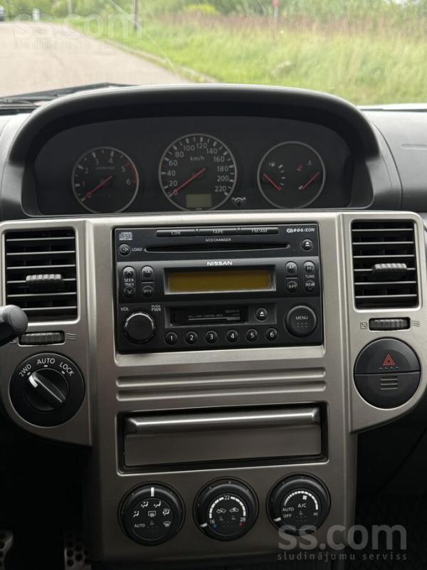 Grey Nissan X-Trail 2006 in Kuldiga, with an engine capacity of 2.20 L and mileage of 240 thousand km for 2200 €, photo 8 on AUTOMOTO.COM.LV
