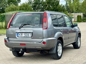 Серый Ниссан ИксТрейл 2006 в Рига, объемом двигателя 2.20 л и пробегом 320 тыс. км за 2450 €, фото 3 на AUTOMOTO.COM.LV