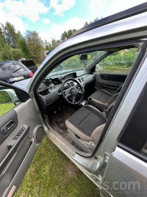Grey Nissan X-Trail 2006 in Aizkraukle, with an engine capacity of 2.20 L and mileage of 246 thousand km for 1200 €, photo 4 on AUTOMOTO.COM.LV