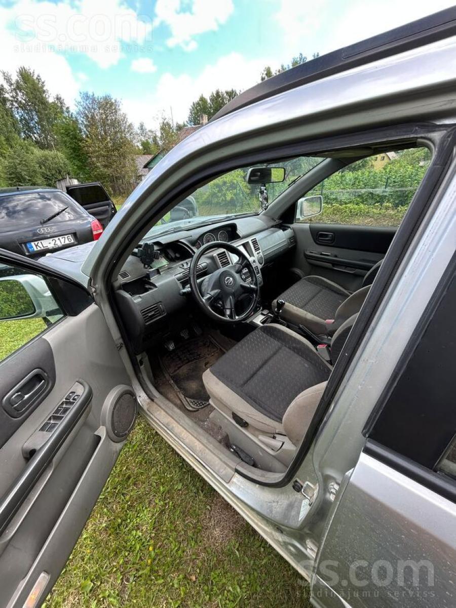 Grey Nissan X-Trail 2006 in Aizkraukle, with an engine capacity of 2.20 L and mileage of 246 thousand km for 1200 €, photo 4 on AUTOMOTO.COM.LV