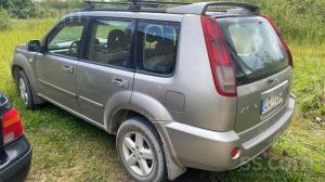 Pelēks Nissan X-Trail 2006 Cēsis, ar dzinēja tilpumu 2.20 L un nobraukumu 370 tūkst. km par 600 €, foto 3 vietnē AUTOMOTO.COM.LV