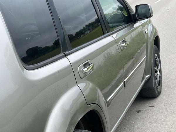 Pelēks Nissan X-Trail 2006 Ukmergė, ar dzinēja tilpumu 2.20 L un nobraukumu 360 tūkst. km par 850 €, foto 7 vietnē AUTOMOTO.COM.LV