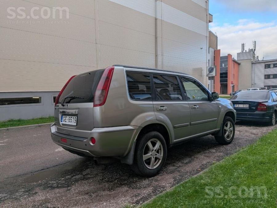 Grey Nissan X-Trail 2006 in Liepaja, with an engine capacity of 2.20 L and mileage of 192 thousand km for 2500 €, photo 5 on AUTOMOTO.COM.LV
