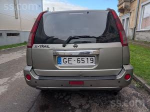Grey Nissan X-Trail 2006 in Liepaja, with an engine capacity of 2.20 L and mileage of 192 thousand km for 2500 €, photo 7 on AUTOMOTO.COM.LV