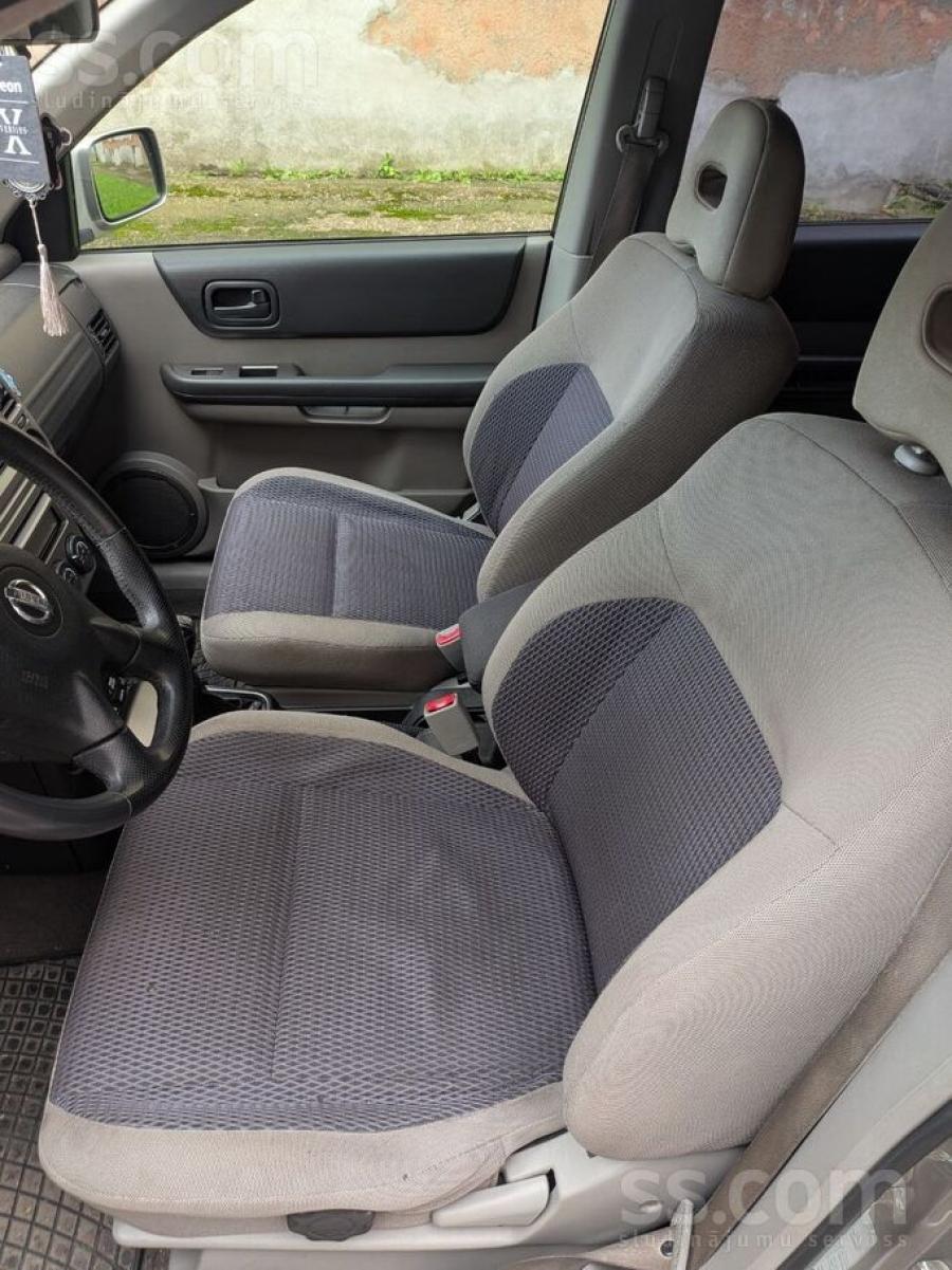 Grey Nissan X-Trail 2006 in Liepaja, with an engine capacity of 2.20 L and mileage of 192 thousand km for 2500 €, photo 9 on AUTOMOTO.COM.LV