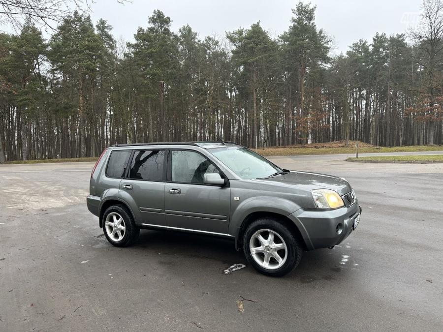 Grey Nissan X-Trail 2007 in Jurbarkas, with an engine capacity of 2.20 L and mileage of 340 thousand km for 2700 €, photo 4 on AUTOMOTO.COM.LV
