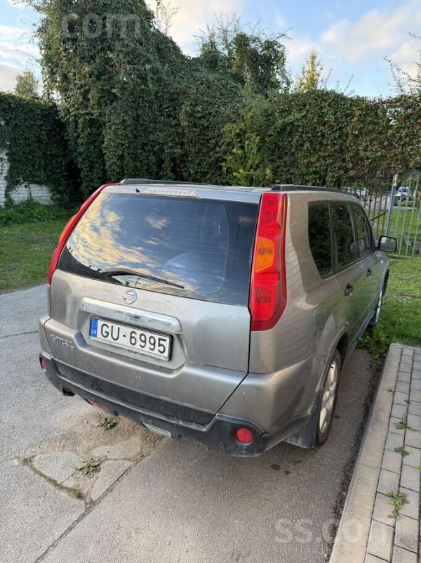 Grey Nissan X-Trail 2007 in Riga, with an engine capacity of 2.00 L and mileage of 261 thousand km for 3700 €, photo 2 on AUTOMOTO.COM.LV