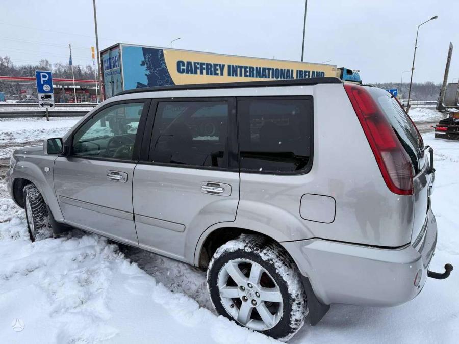Grey Nissan X-Trail 2007 in Kaunas, with an engine capacity of 2.18 L and mileage of 220 thousand km for 2450 €, photo 5 on AUTOMOTO.COM.LV