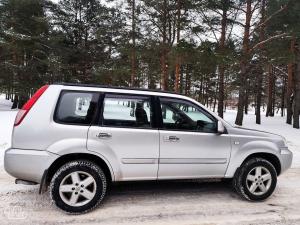 Grey Nissan X-Trail 2007 in Mazeikiai, with an engine capacity of 2.20 L and mileage of 234 thousand km for 3900 €, photo 8 on AUTOMOTO.COM.LV