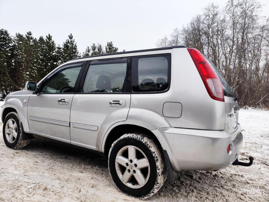 Grey Nissan X-Trail 2007 in Mazeikiai, with an engine capacity of 2.20 L and mileage of 234 thousand km for 3900 €, photo 24 on AUTOMOTO.COM.LV