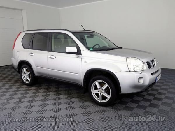 Pelēks Nissan X-Trail 2007 Tallina, ar dzinēja tilpumu 2.00 L un nobraukumu 257 tūkst. km par 2499 €, foto 1 vietnē AUTOMOTO.COM.LV