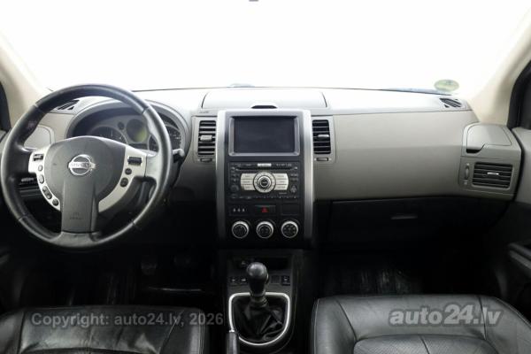 Pelēks Nissan X-Trail 2007 Tallina, ar dzinēja tilpumu 2.00 L un nobraukumu 257 tūkst. km par 2499 €, foto 5 vietnē AUTOMOTO.COM.LV
