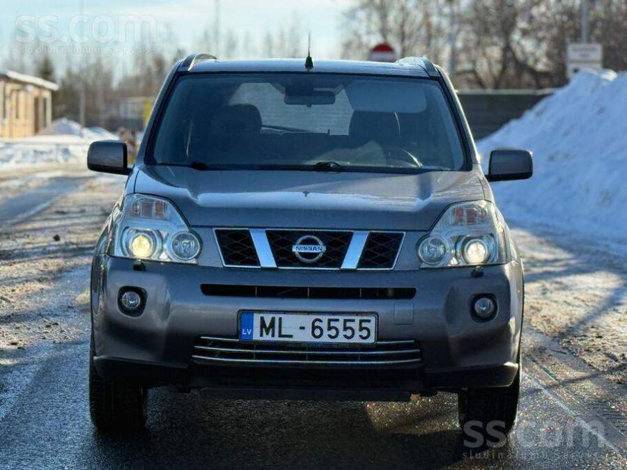 Pelēks Nissan X-Trail 2007 Jelgava, ar dzinēja tilpumu 2.00 L un nobraukumu 301 tūkst. km par 3850 €, foto 2 vietnē AUTOMOTO.COM.LV