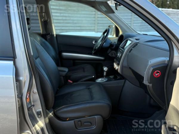 Grey Nissan X-Trail 2007 in Jelgava, with an engine capacity of 2.00 L and mileage of 301 thousand km for 3850 €, photo 7 on AUTOMOTO.COM.LV