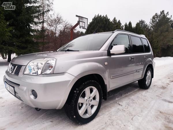 Grey Nissan X-Trail 2007 in Mazeikiai, with an engine capacity of 2.20 L and mileage of 194 thousand km for 4200 €, photo 1 on AUTOMOTO.COM.LV
