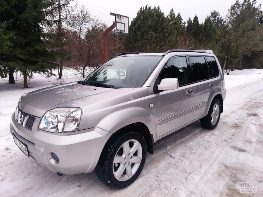 Grey Nissan X-Trail 2007 in Mazeikiai, with an engine capacity of 2.20 L and mileage of 194 thousand km for 4200 €, photo 5 on AUTOMOTO.COM.LV