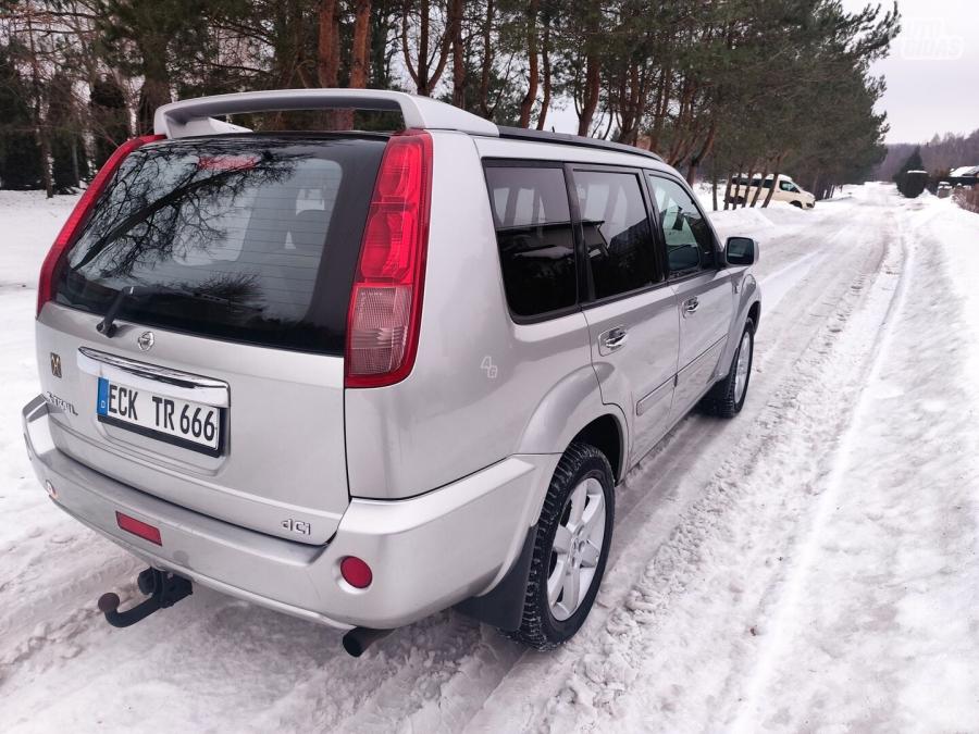 Grey Nissan X-Trail 2007 in Mazeikiai, with an engine capacity of 2.20 L and mileage of 194 thousand km for 4200 €, photo 7 on AUTOMOTO.COM.LV