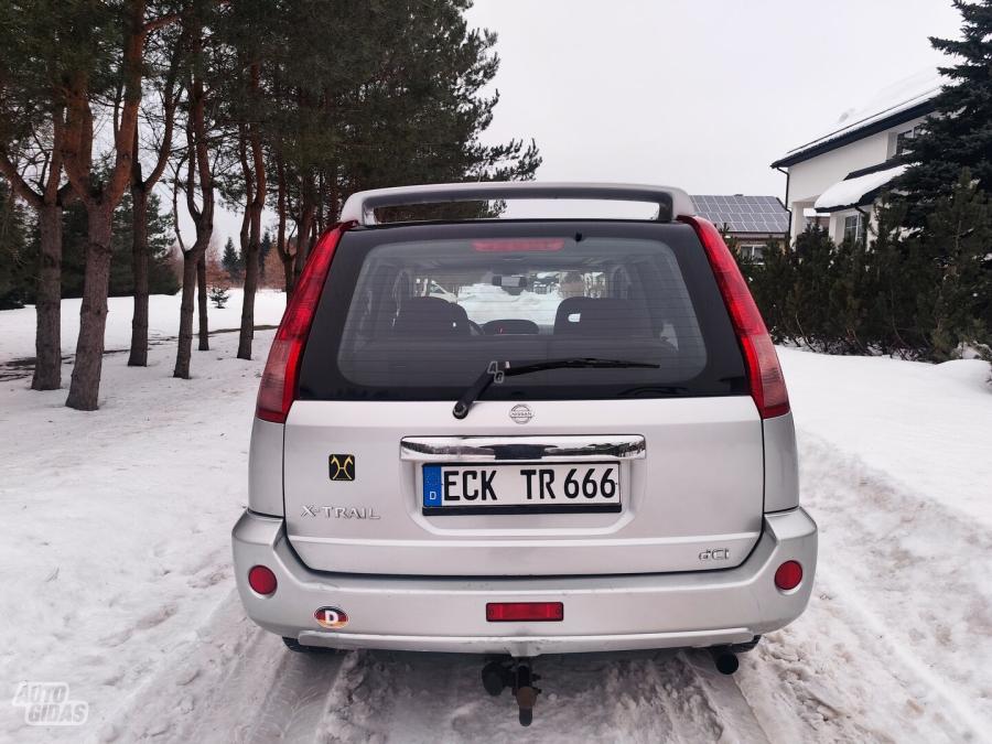 Grey Nissan X-Trail 2007 in Mazeikiai, with an engine capacity of 2.20 L and mileage of 194 thousand km for 4200 €, photo 11 on AUTOMOTO.COM.LV
