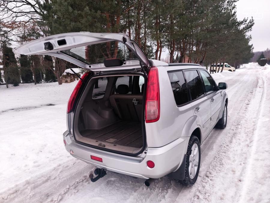 Grey Nissan X-Trail 2007 in Mazeikiai, with an engine capacity of 2.20 L and mileage of 194 thousand km for 4200 €, photo 13 on AUTOMOTO.COM.LV