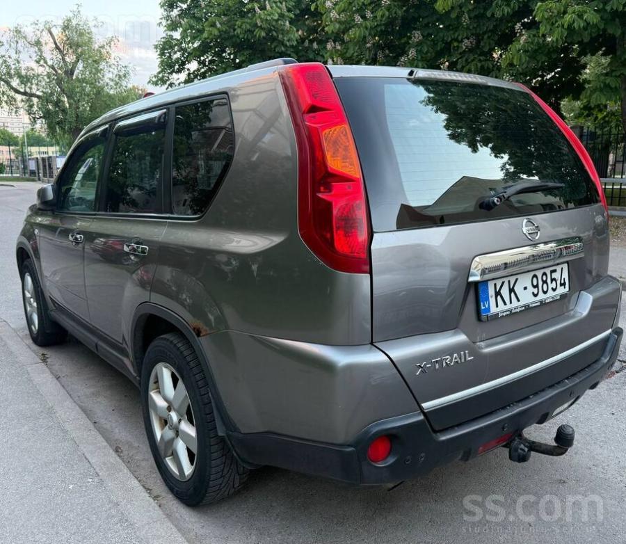 Pelēks Nissan X-Trail 2007 Rīga, ar dzinēja tilpumu 2.00 L un nobraukumu 290 tūkst. km par 2800 €, foto 3 vietnē AUTOMOTO.COM.LV
