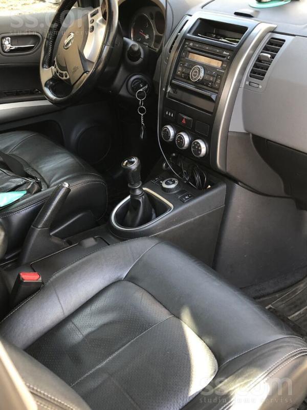 Grey Nissan X-Trail 2007 in Riga, with an engine capacity of 2.00 L and mileage of 290 thousand km for 2800 €, photo 5 on AUTOMOTO.COM.LV