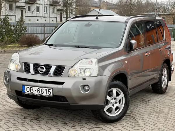 Pelēks Nissan X-Trail 2007 Jēkabpils, ar dzinēja tilpumu 2.00 L un nobraukumu 255 tūkst. km par 5990 €, foto 1 vietnē AUTOMOTO.COM.LV