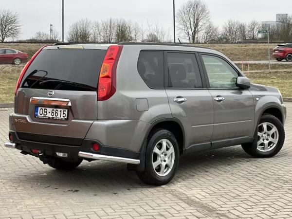 Pelēks Nissan X-Trail 2007 Jēkabpils, ar dzinēja tilpumu 2.00 L un nobraukumu 255 tūkst. km par 5990 €, foto 2 vietnē AUTOMOTO.COM.LV
