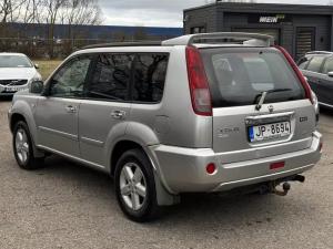 Grey Nissan X-Trail 2007 in Liepaja, with an engine capacity of 2.20 L and mileage of 284 thousand km for 2500 €, photo 3 on AUTOMOTO.COM.LV