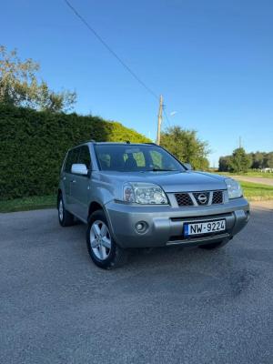 Pelēks Nissan X-Trail 2007 Rīga, ar dzinēja tilpumu 2.20 L un nobraukumu 328 tūkst. km par 1800 €, foto  vietnē AUTOMOTO.COM.LV