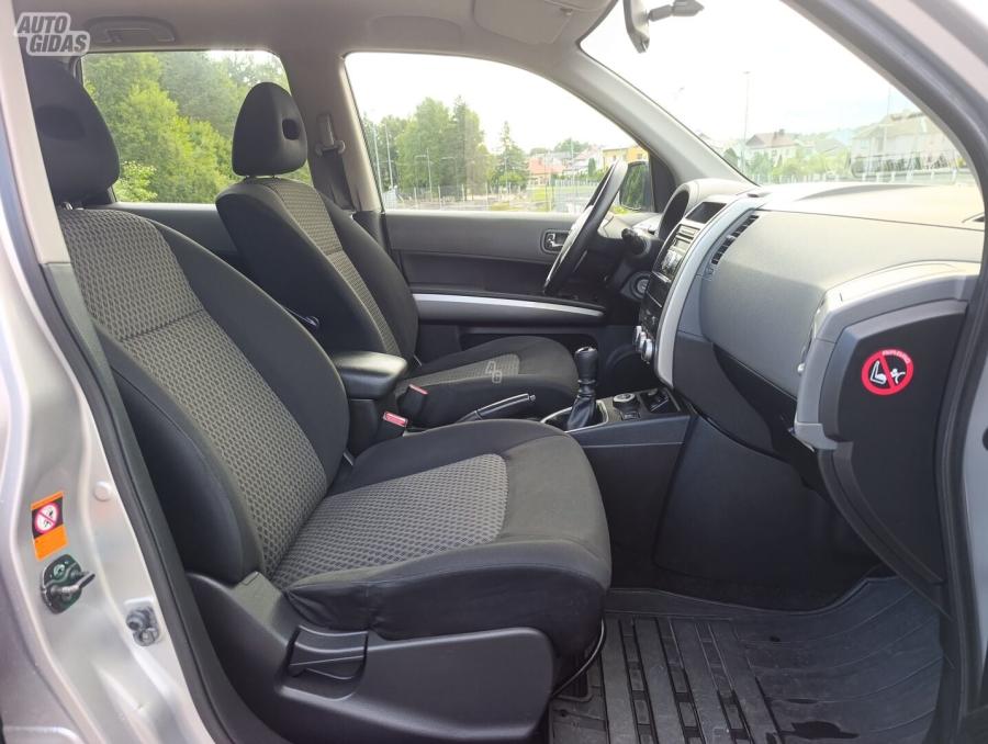 Grey Nissan X-Trail 2007 in Vilnius, with an engine capacity of 2.00 L and mileage of 201 thousand km for 4700 €, photo 12 on AUTOMOTO.COM.LV