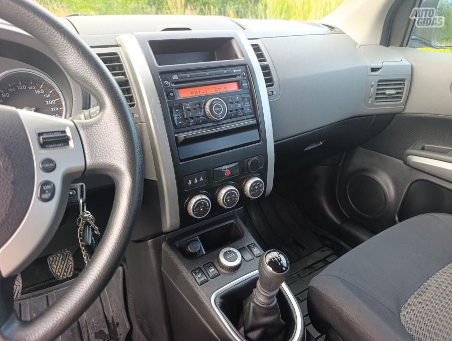 Grey Nissan X-Trail 2007 in Vilnius, with an engine capacity of 2.00 L and mileage of 201 thousand km for 4700 €, photo 17 on AUTOMOTO.COM.LV