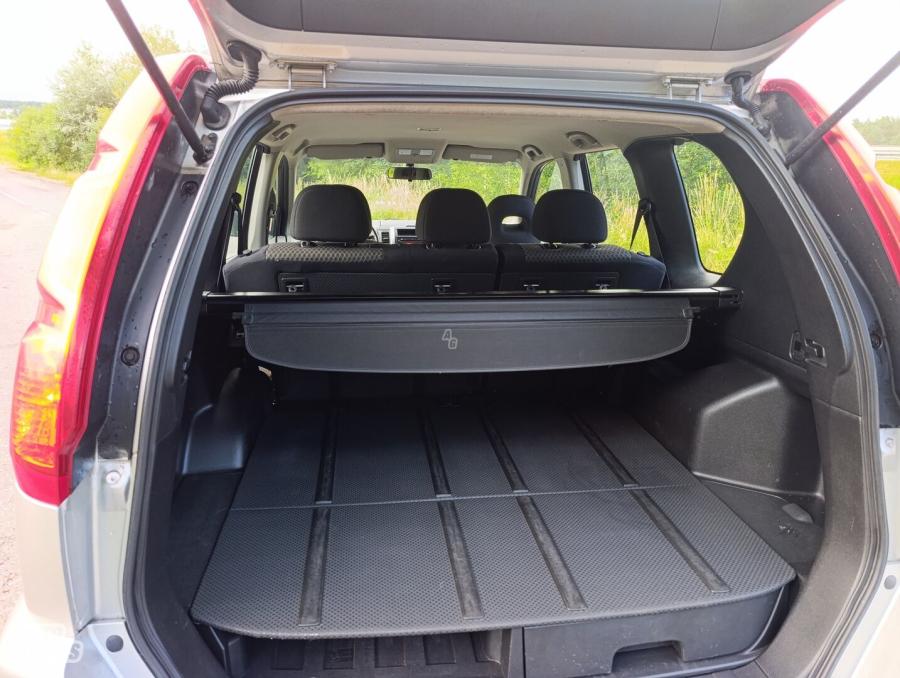 Grey Nissan X-Trail 2007 in Vilnius, with an engine capacity of 2.00 L and mileage of 201 thousand km for 4700 €, photo 22 on AUTOMOTO.COM.LV