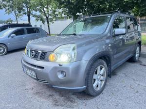 Pelēks Nissan X-Trail 2007 Viļņa, ar dzinēja tilpumu 2.50 L un nobraukumu 220 tūkst. km par 1450 €, foto  vietnē AUTOMOTO.COM.LV