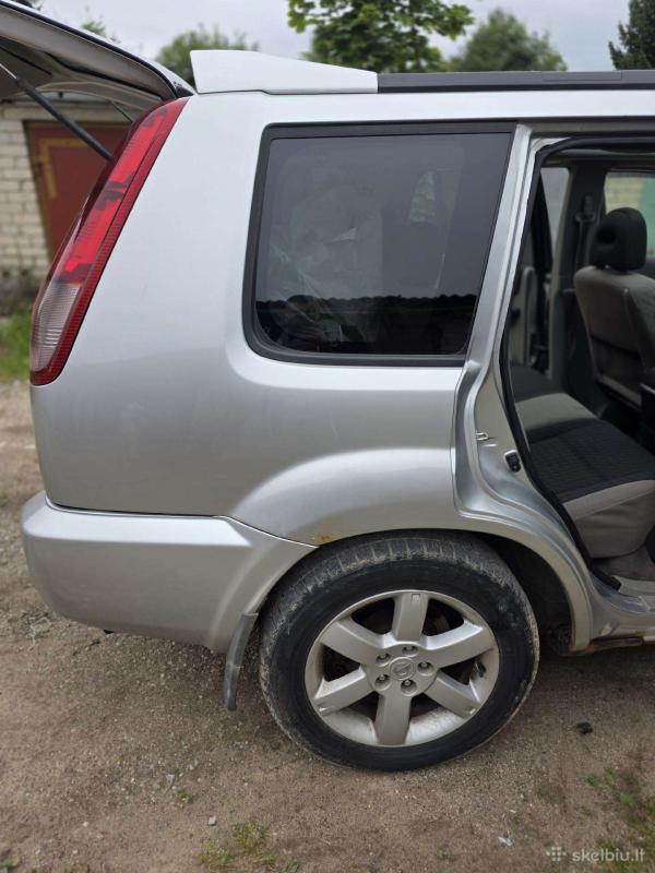 Grey Nissan X-Trail 2007 in Telschi, with an engine capacity of 2.20 L and mileage of 269 thousand km for 1750 €, photo 3 on AUTOMOTO.COM.LV