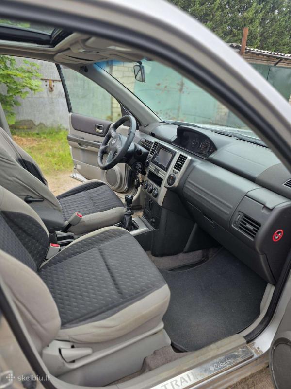 Grey Nissan X-Trail 2007 in Telschi, with an engine capacity of 2.20 L and mileage of 269 thousand km for 1750 €, photo 6 on AUTOMOTO.COM.LV