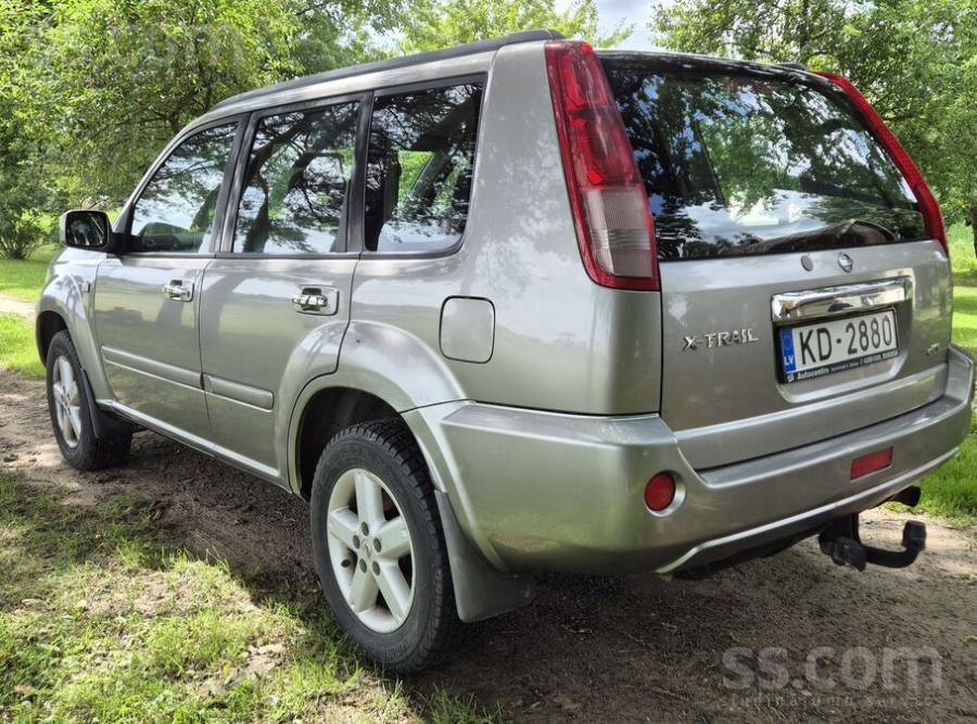 Grey Nissan X-Trail 2007 in Saldus, with an engine capacity of 2.20 L and mileage of 290 thousand km for 3100 €, photo 3 on AUTOMOTO.COM.LV