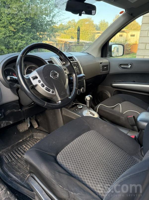 Pelēks Nissan X-Trail 2007 Rīga, ar dzinēja tilpumu 2.00 L un nobraukumu 263 tūkst. km par 3000 €, foto 4 vietnē AUTOMOTO.COM.LV