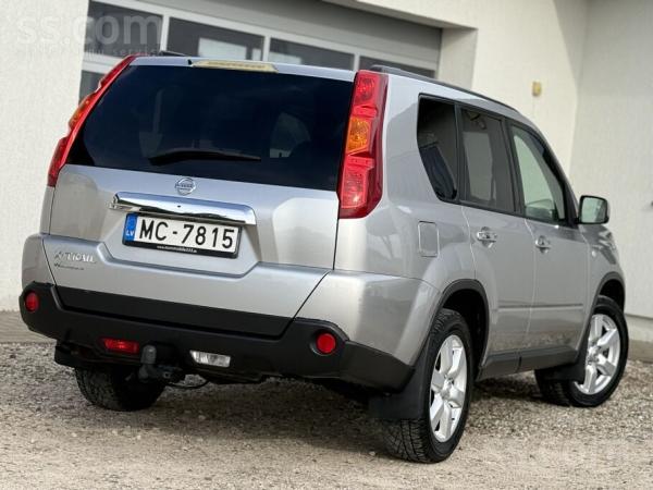 Pelēks Nissan X-Trail 2007 Tukums, ar dzinēja tilpumu 2.00 L un nobraukumu 219 tūkst. km par 4599 €, foto 4 vietnē AUTOMOTO.COM.LV