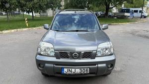 Pelēks Nissan X-Trail 2007 Viļņa, ar dzinēja tilpumu 2.18 L un nobraukumu 303 tūkst. km par 2600 €, foto 4 vietnē AUTOMOTO.COM.LV