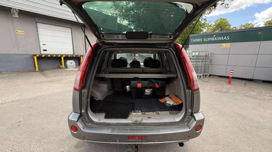 Pelēks Nissan X-Trail 2007 Viļņa, ar dzinēja tilpumu 2.18 L un nobraukumu 303 tūkst. km par 2600 €, foto 9 vietnē AUTOMOTO.COM.LV